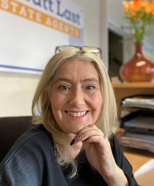 About us - Barratt Last